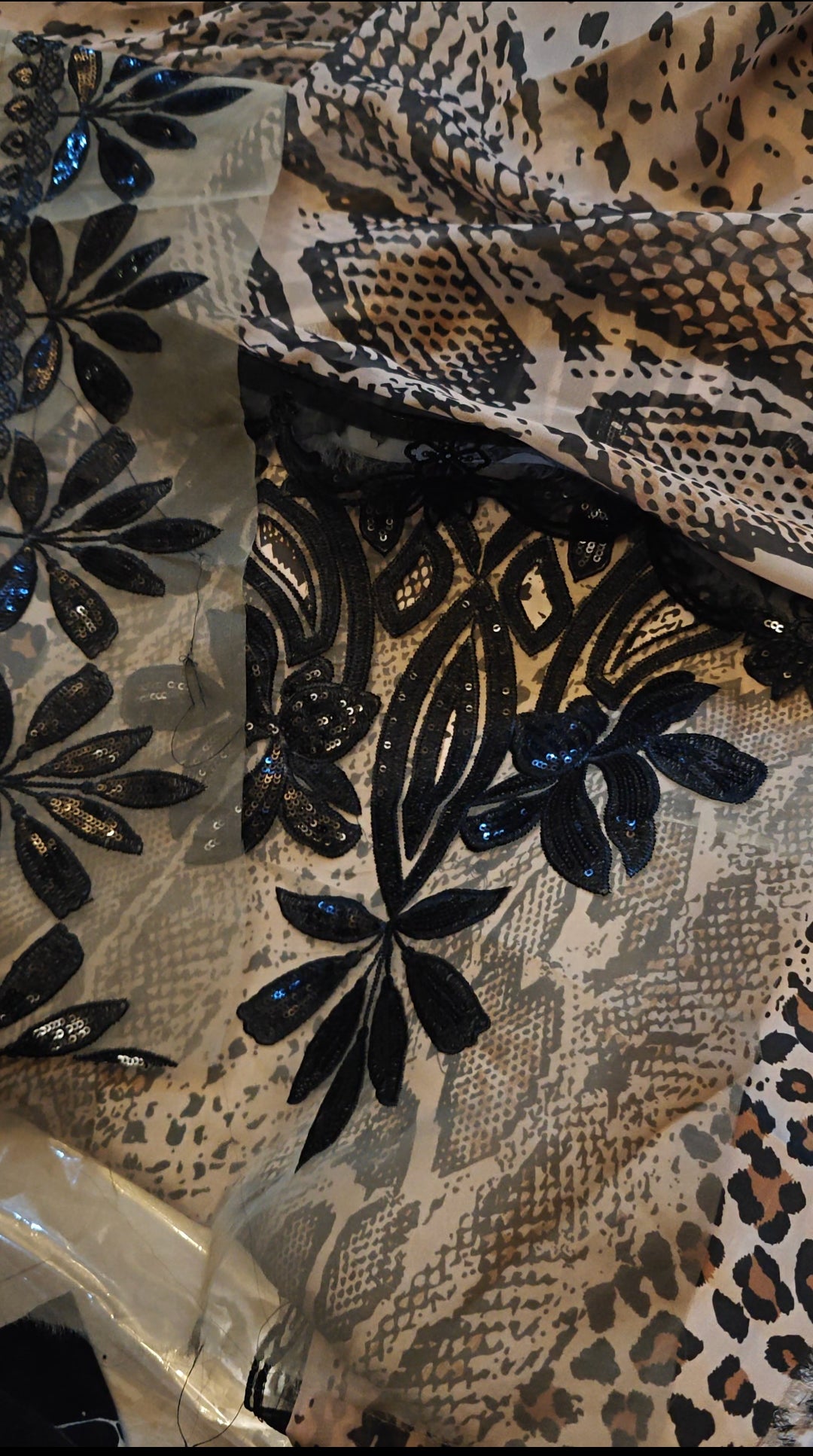 MARIA.B MPRINT SILK 3 PIECE ARTICLE – Duaa Collection