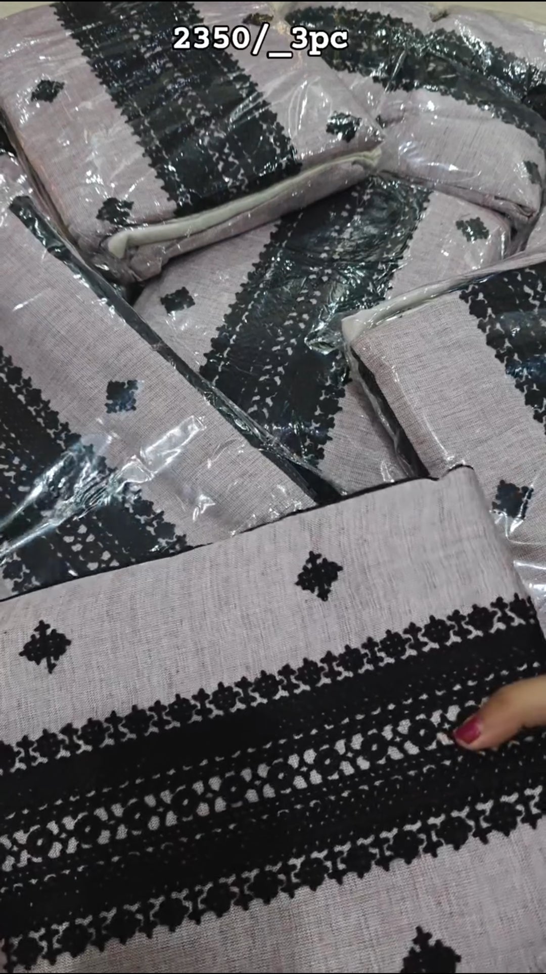 SHAMRAY EMBROIDERED ARTICLE 3 PIECE – Duaa Collection
